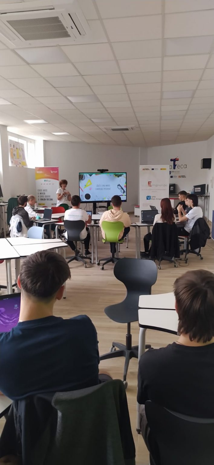 Charla-Taller #APE: “Cómo elaborar tu Marca comercial” con Ana Lizana ...